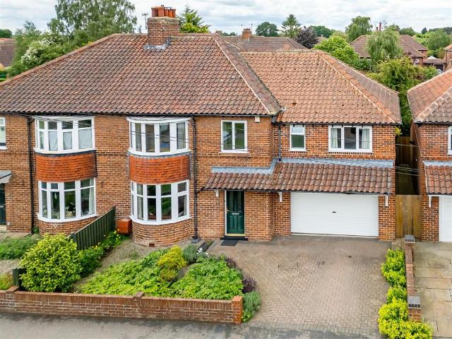 5 bedroom semi detached house for sale
