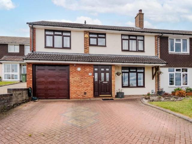 5 bedroom semi detached house for sale