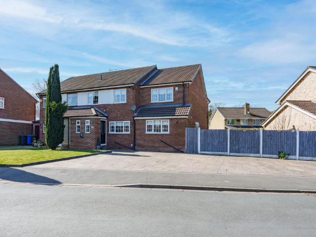 5 bedroom semi detached house for sale