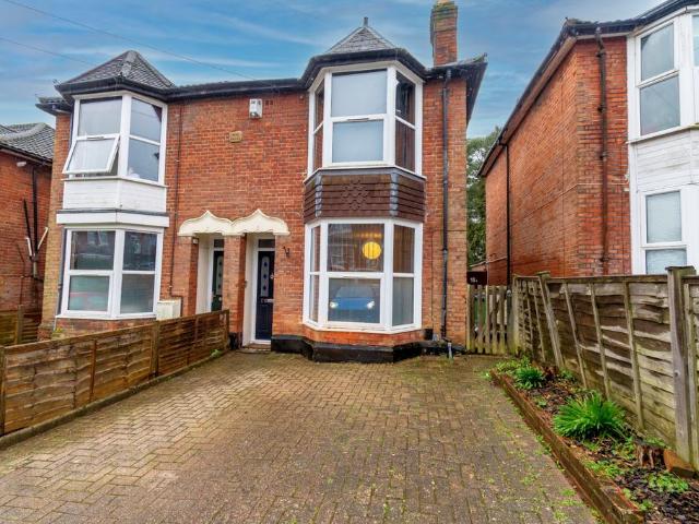 5 bedroom semi detached house for sale