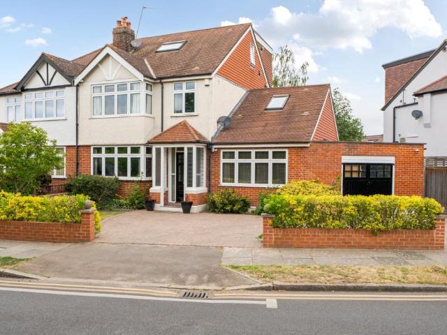 5 bedroom semi detached house for sale