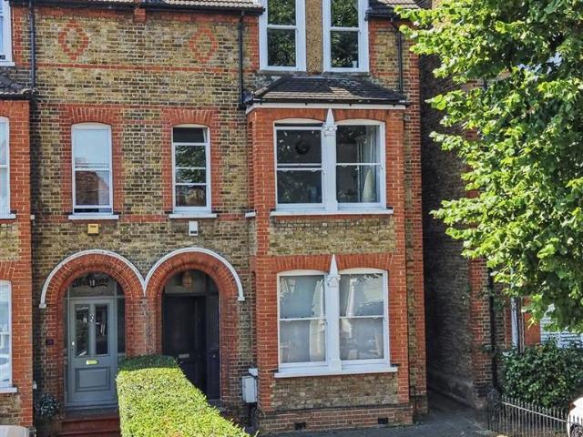 5 bedroom semi detached house for sale