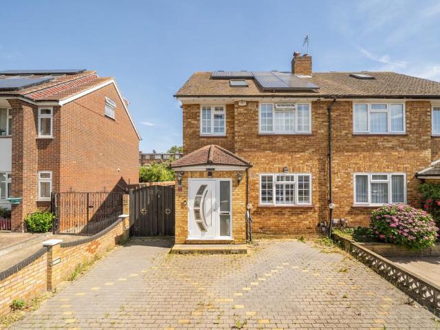 5 bedroom semi detached house for sale