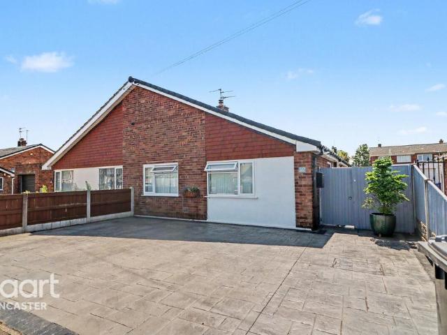 5 bedroom semi detached house for sale