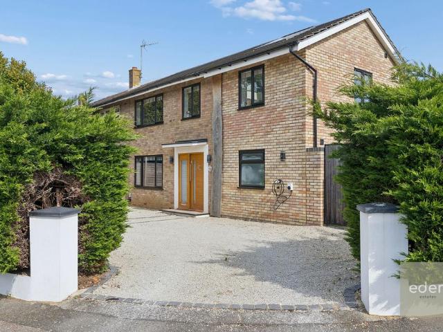 5 bedroom semi detached house for sale