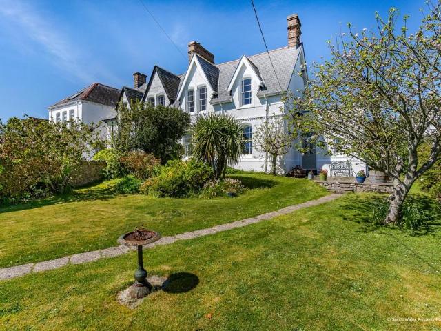 5 bedroom semi detached house for sale