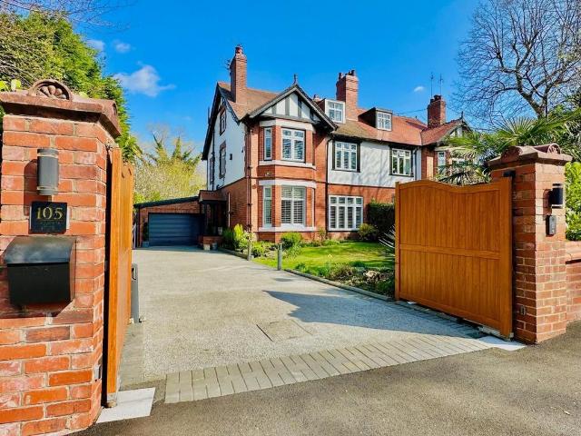 5 bedroom semi detached house for sale