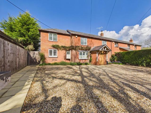 5 bedroom semi detached house for sale
