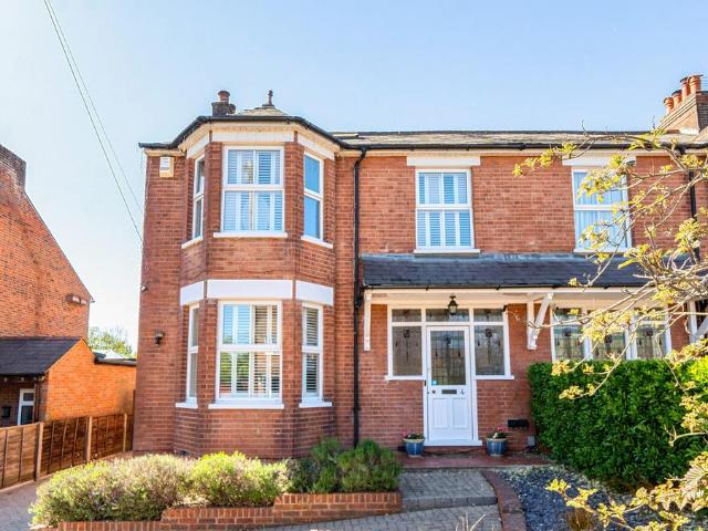 5 bedroom semi detached house for sale