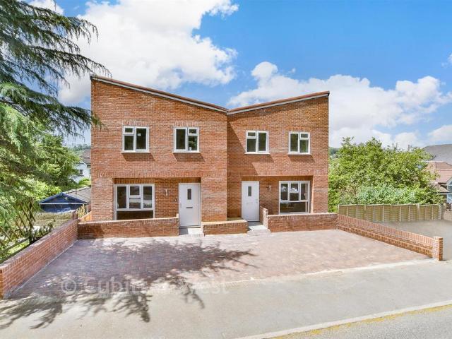 5 bedroom semi detached house for sale