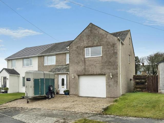 5 bedroom semi detached house for sale