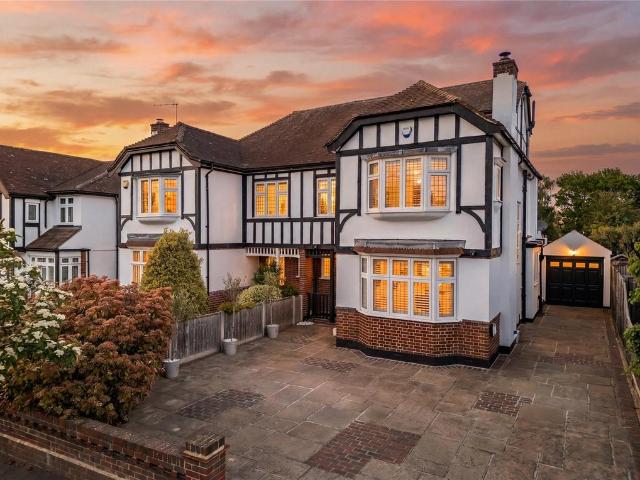 5 bedroom semi detached house for sale