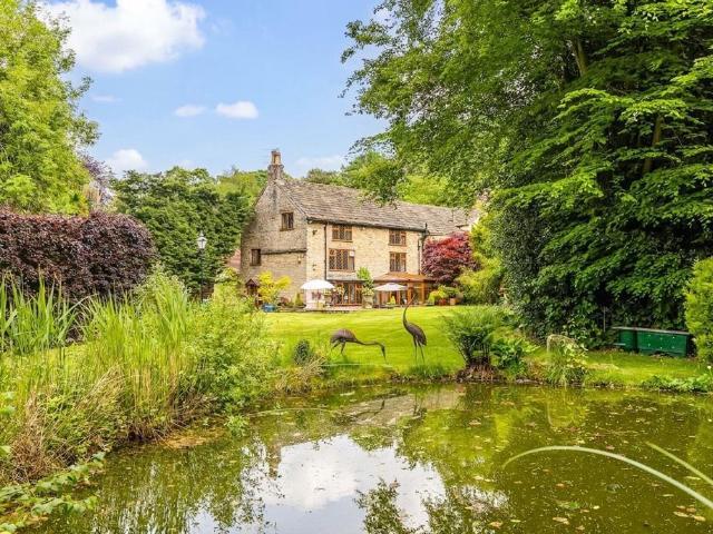 5 bedroom semi detached house for sale