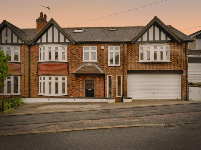 5 bedroom semi detached house for sale