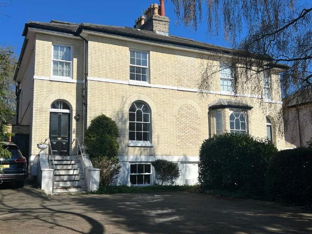 5 bedroom semi detached house for sale