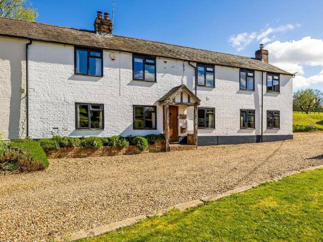 5 bedroom semi detached house for sale