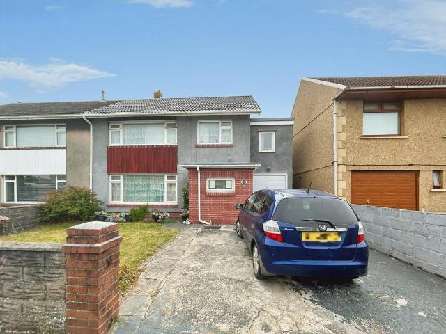 5 bedroom semi detached house for sale