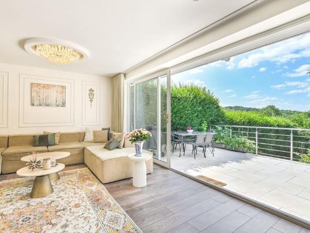 5 bedroom semi detached house for sale