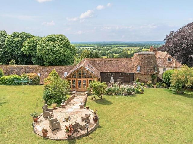 5 bedroom semi detached house for sale