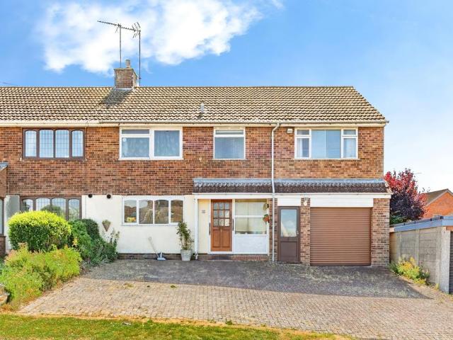 5 bedroom semi detached house for sale