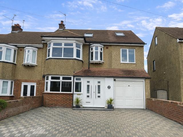 5 bedroom semi detached house for sale