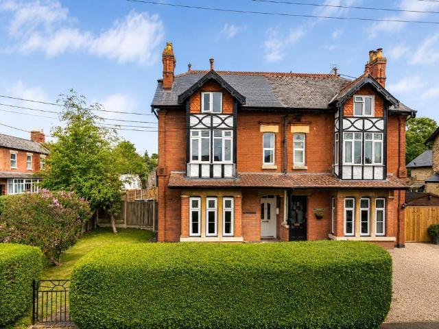 5 bedroom semi detached house for sale