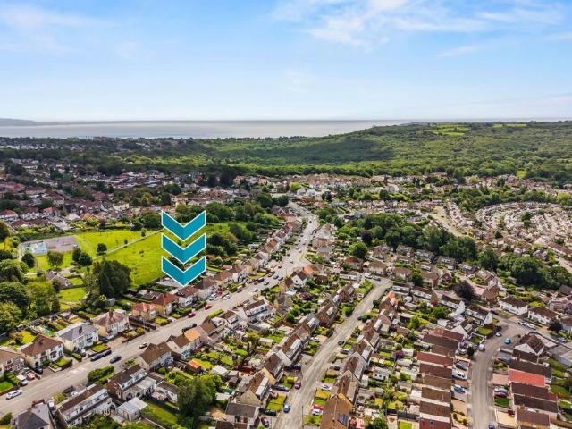 5 bedroom semi detached house for sale