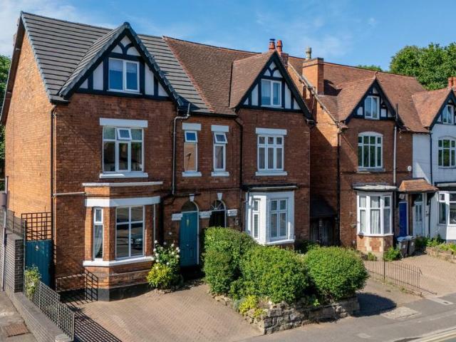 5 bedroom semi detached house for sale