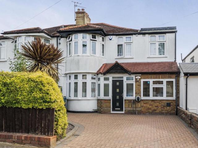 5 bedroom semi detached house for sale