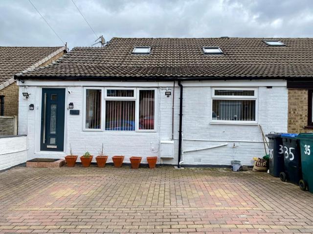 5 bedroom semi detached house for sale