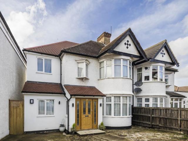 5 bedroom semi detached house for sale