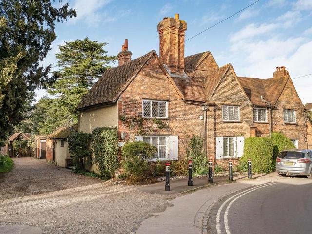 5 bedroom semi detached house for sale