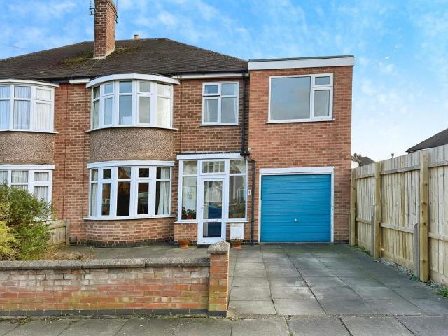 5 bedroom semi detached house for sale