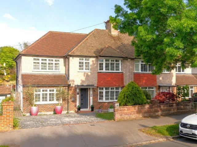 5 bedroom semi detached house for sale