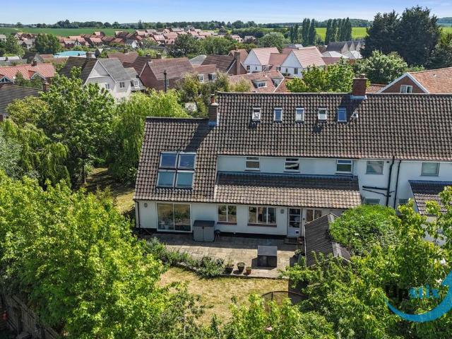 5 bedroom semi detached house for sale