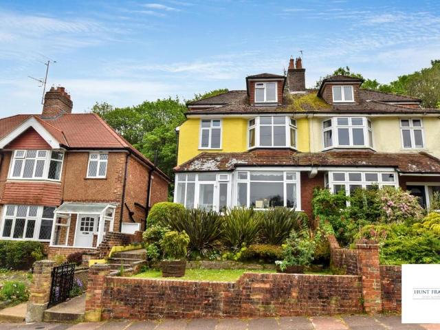 5 bedroom semi detached house for sale