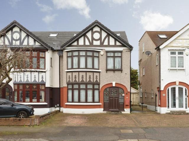 5 bedroom semi detached house for sale