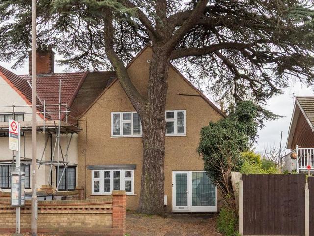 5 bedroom semi detached house for sale