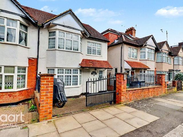 5 bedroom semi detached house for sale
