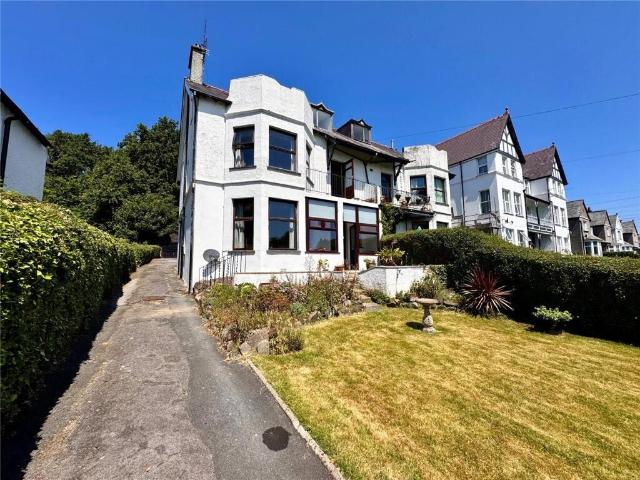 5 bedroom semi detached house for sale