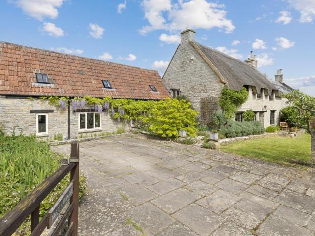 5 bedroom semi detached house for sale