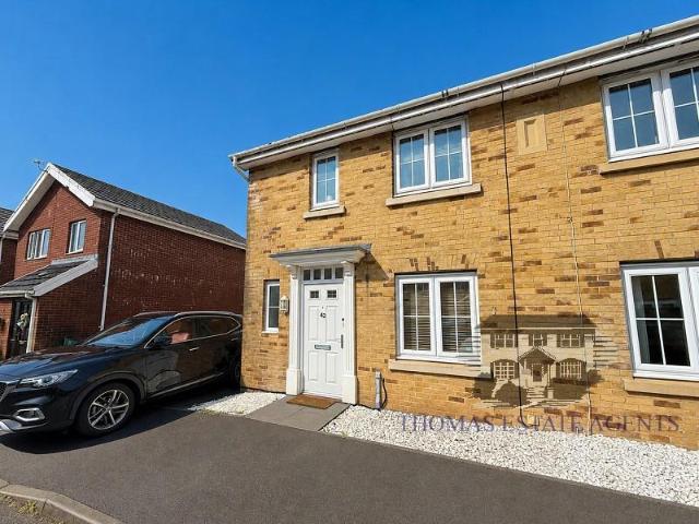 5 bedroom semi detached house for sale