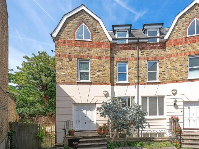 5 bedroom semi detached house for sale