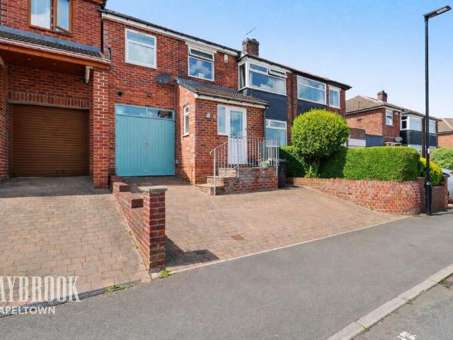 5 bedroom semi detached house for sale