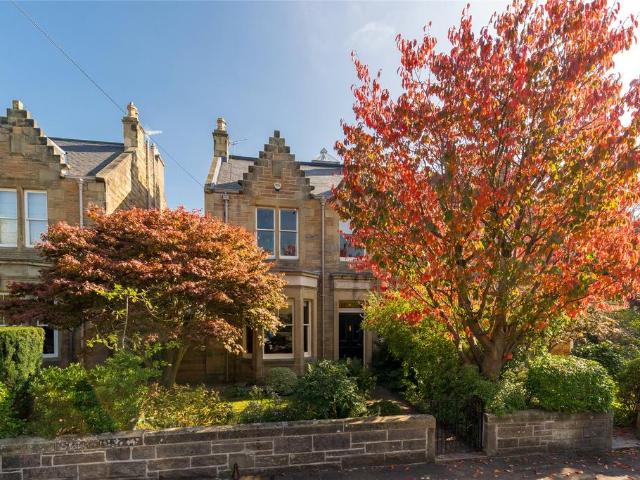 5 bedroom semi detached house for sale