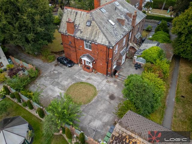 5 bedroom semi detached house for sale