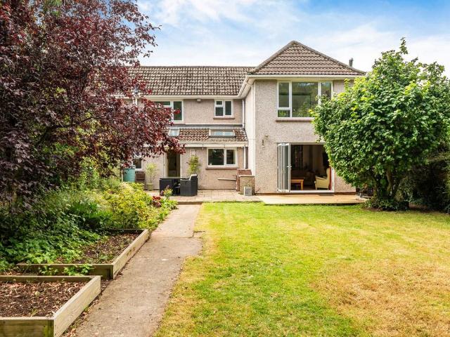 5 bedroom semi detached house for sale