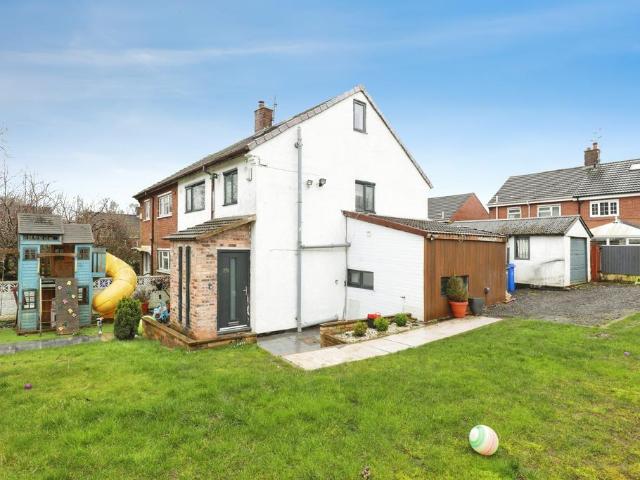 5 bedroom semi detached house for sale