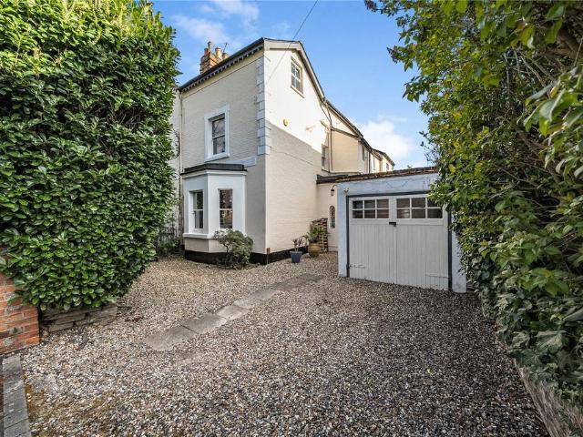 5 bedroom semi detached house for sale