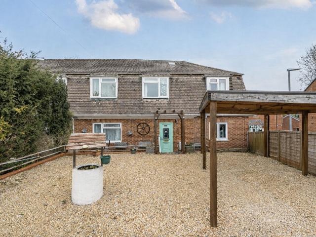 5 bedroom semi detached house for sale